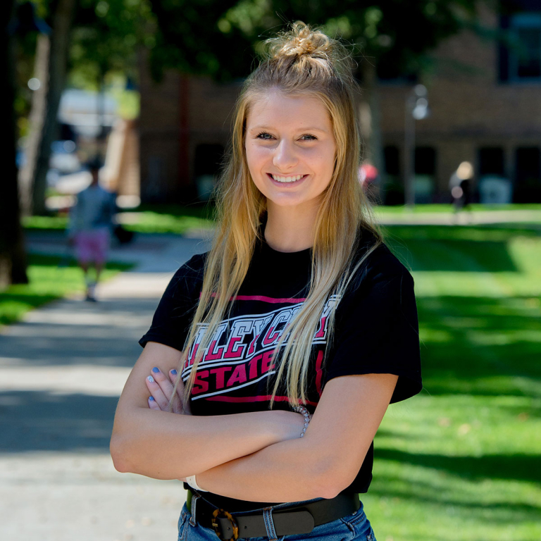 Kylie Tucker | Valley City State University